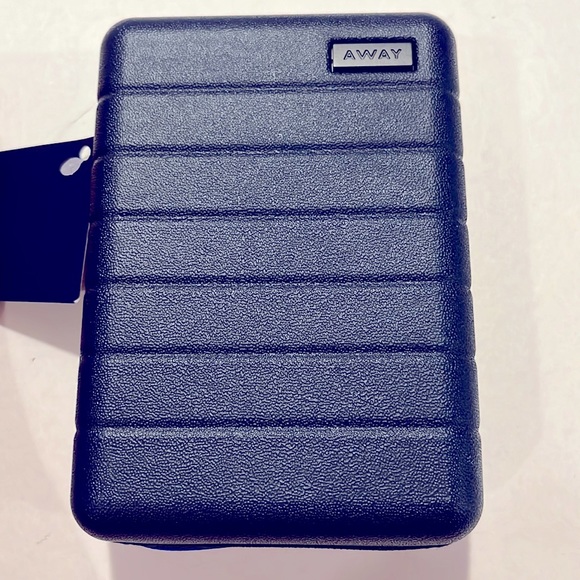 Away | Bags | Away Travel Mini Hardshell Amenity Kit Nwt | Poshmark